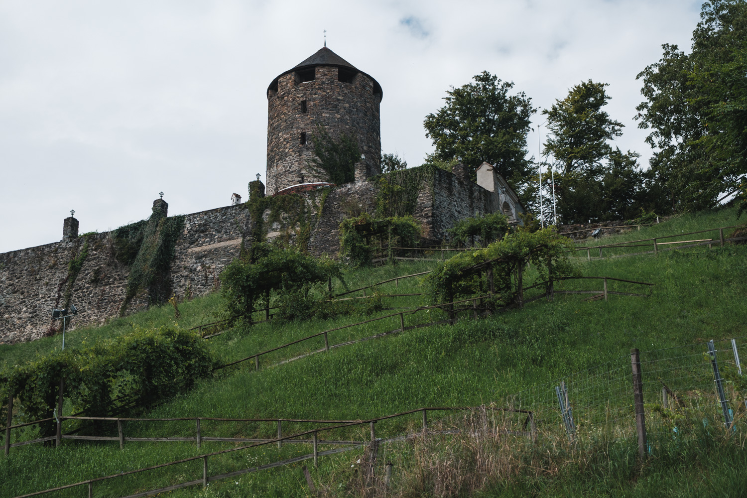 Deutschlandsberger Klause mit Burg Deutschlandsberg • Schilcherland
